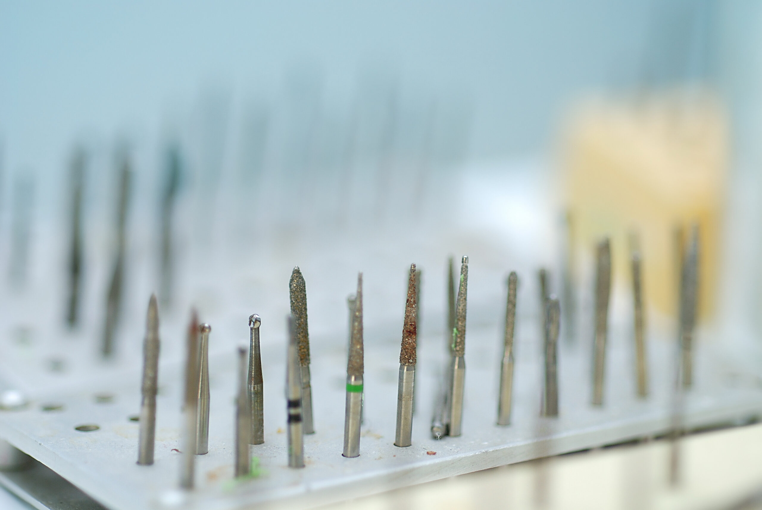 Bleeding Gums? Here's What You Need to Know About the Most Common Sign ...